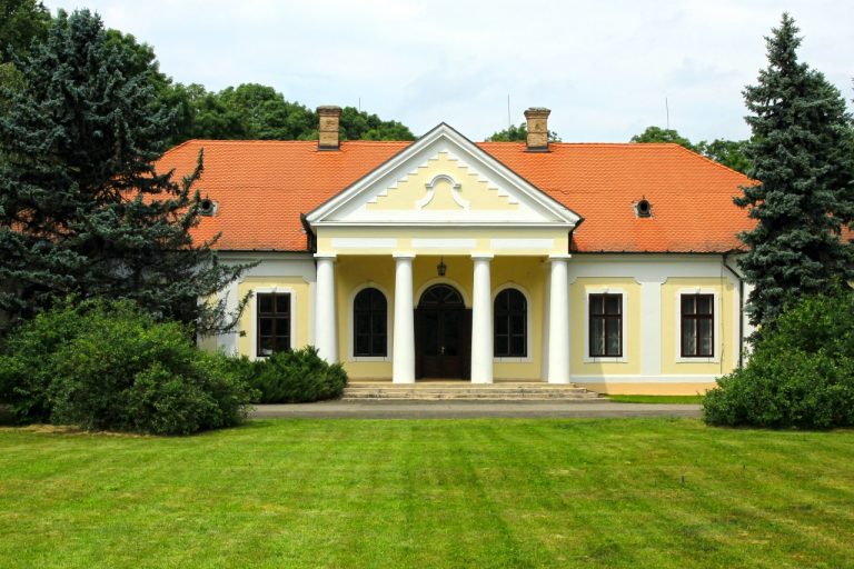 Top 10 mesés látnivaló Szarvason - Csodahelyek.hu