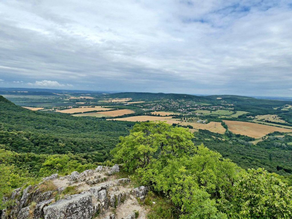 Rezi vár és tanösvény - panorámás kirándulás a Keszthelyi-fennsíkon ...