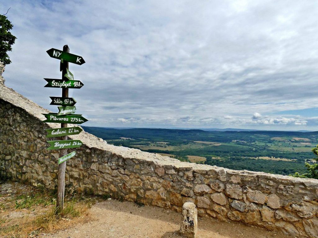 Rezi vár és tanösvény - panorámás kirándulás a Keszthelyi-fennsíkon ...